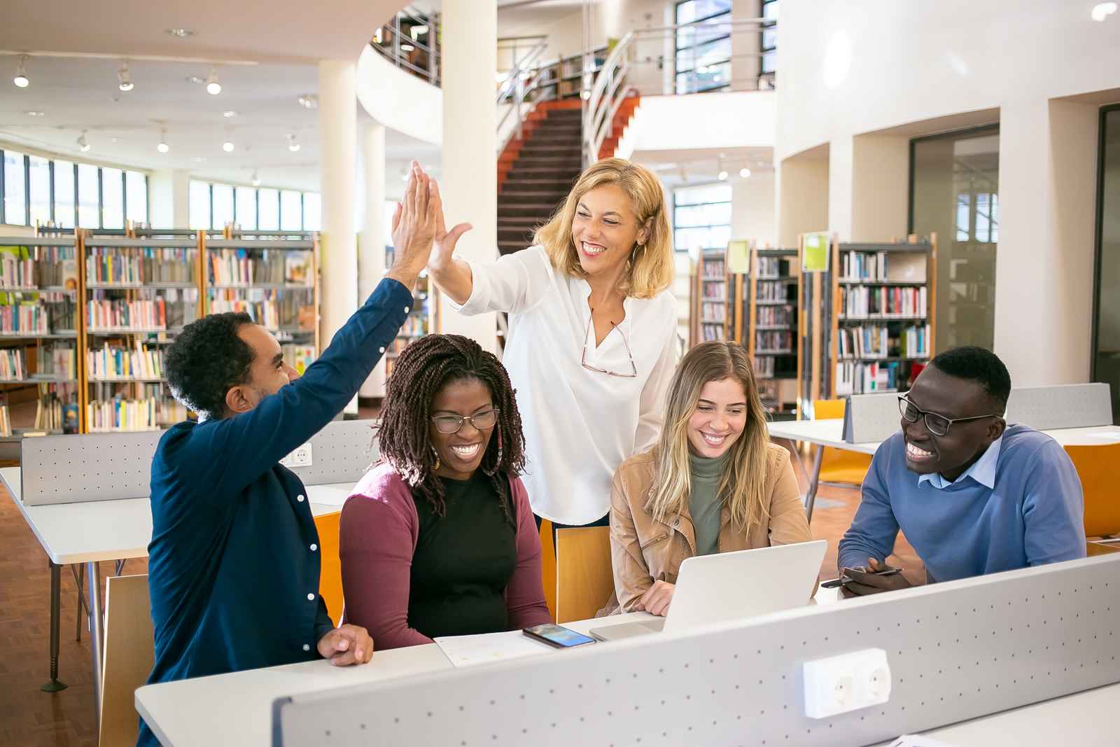 Bac & brevet 2023 : une mention ? Des cadeaux à la clef